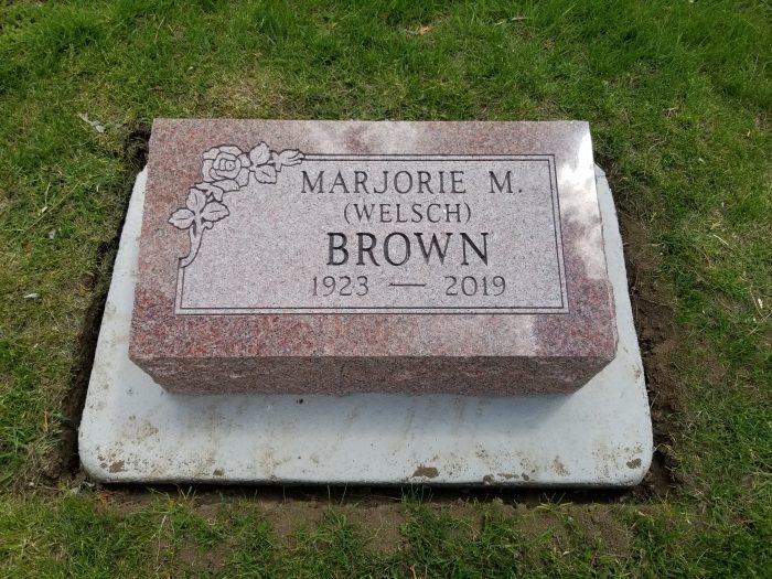 Brown, Marjorie - Decorah Memorial