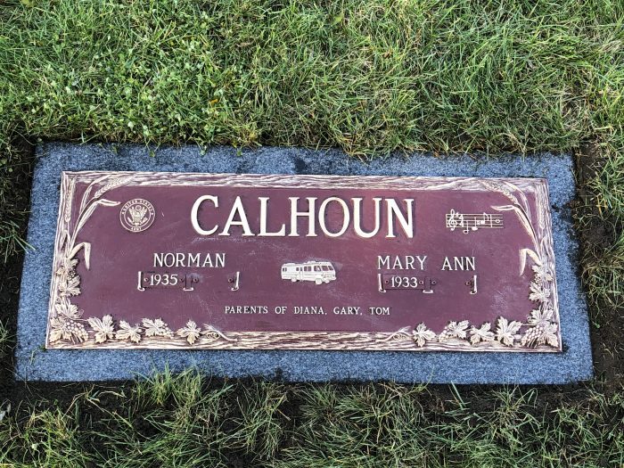 Calhoun, Norman, Mary Ann - Decorah Memorial